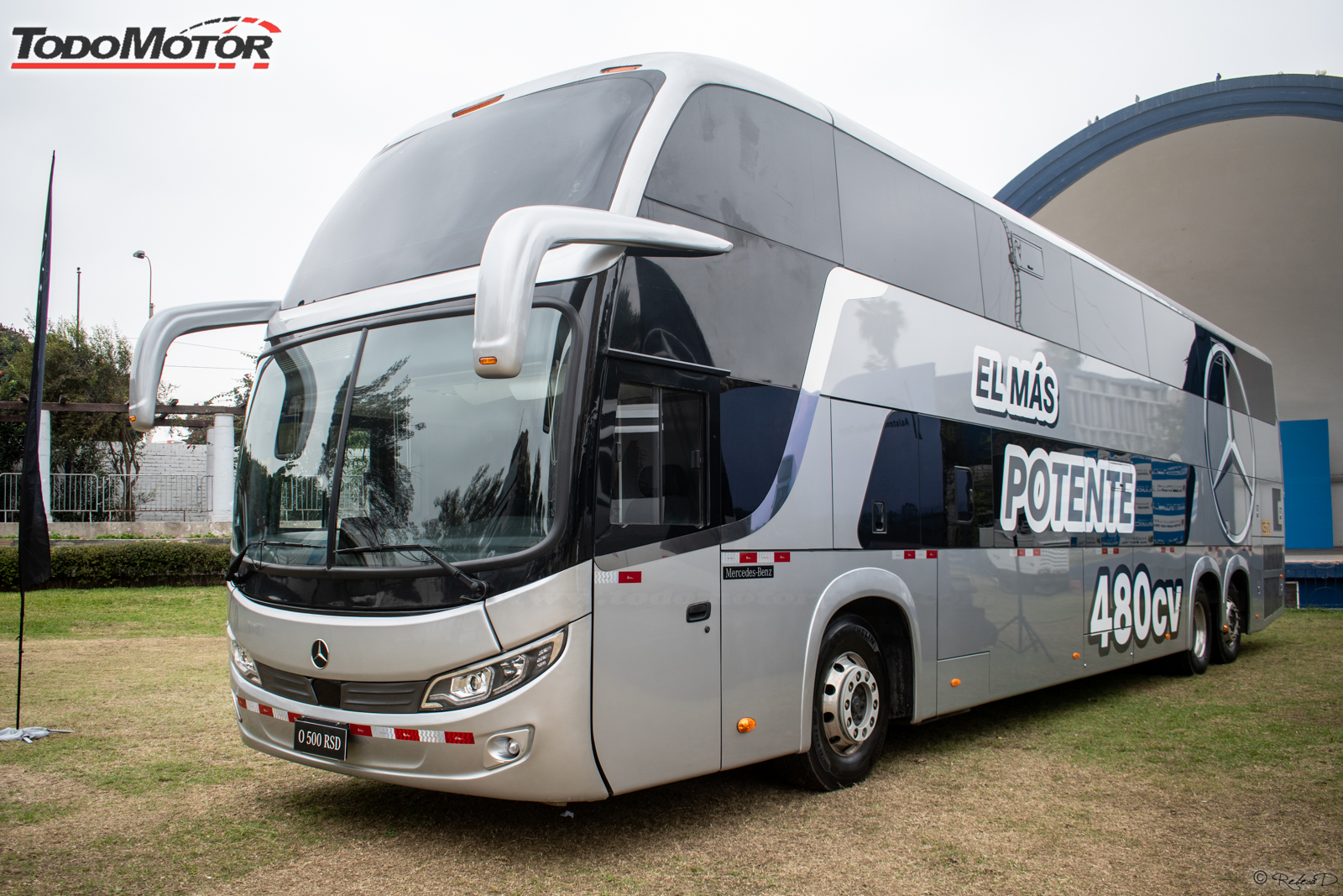 Mercedes-Benz lanza al mercado peruano el nuevo bus O500 con avanzados ...