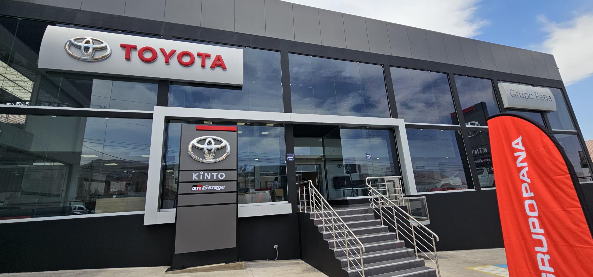 Toyota del Perú renueva su imagen e inaugura moderno local en Moquegua ...